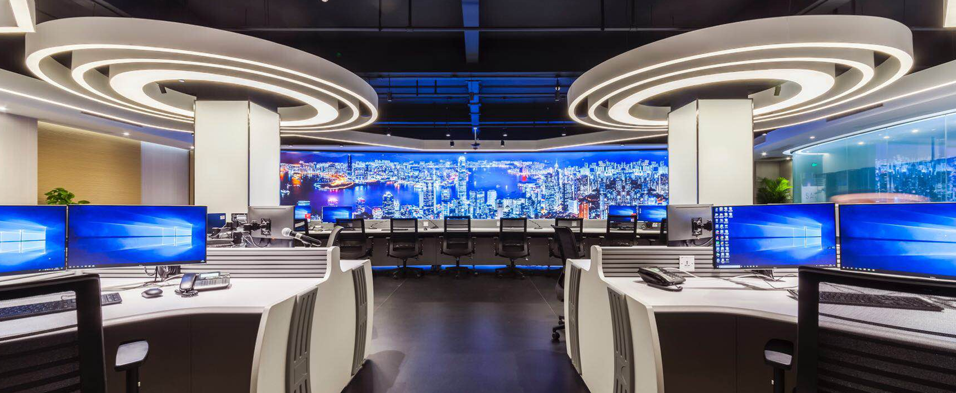 Command Center – LEDMAN